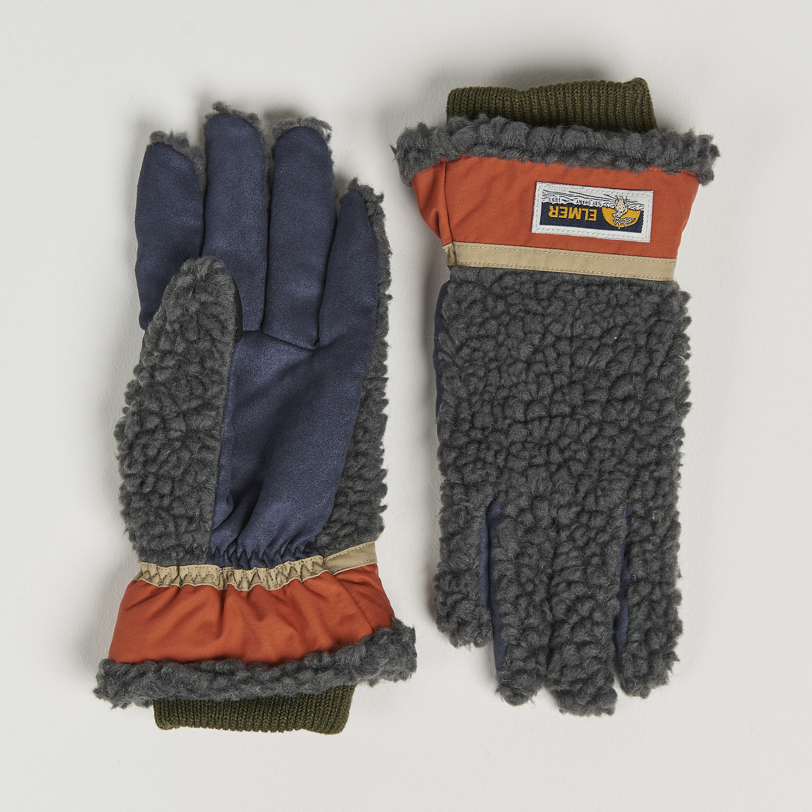 Elmer by Swany Sota Wool Teddy Gloves Khaki at CareOfCarl.com