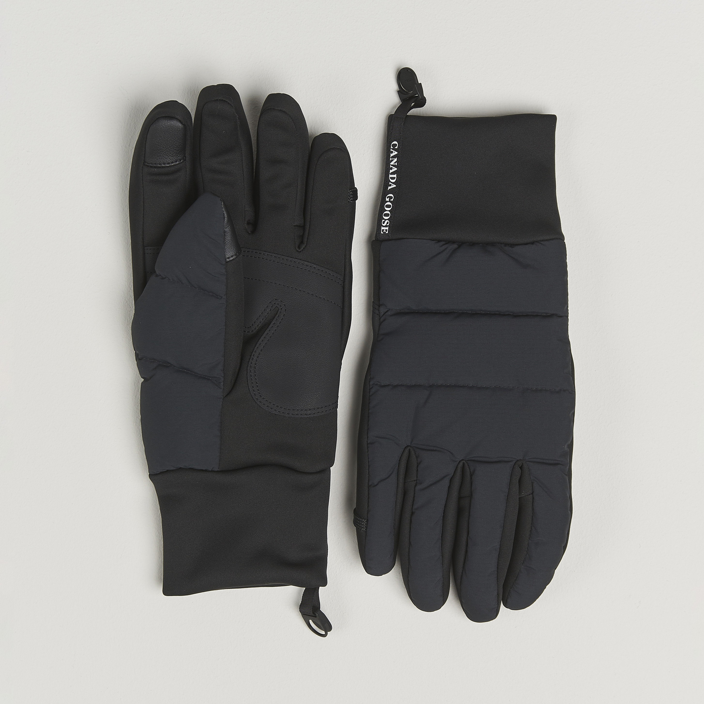 Canada Goose Puffer Gloves Black at CareOfCarl.com