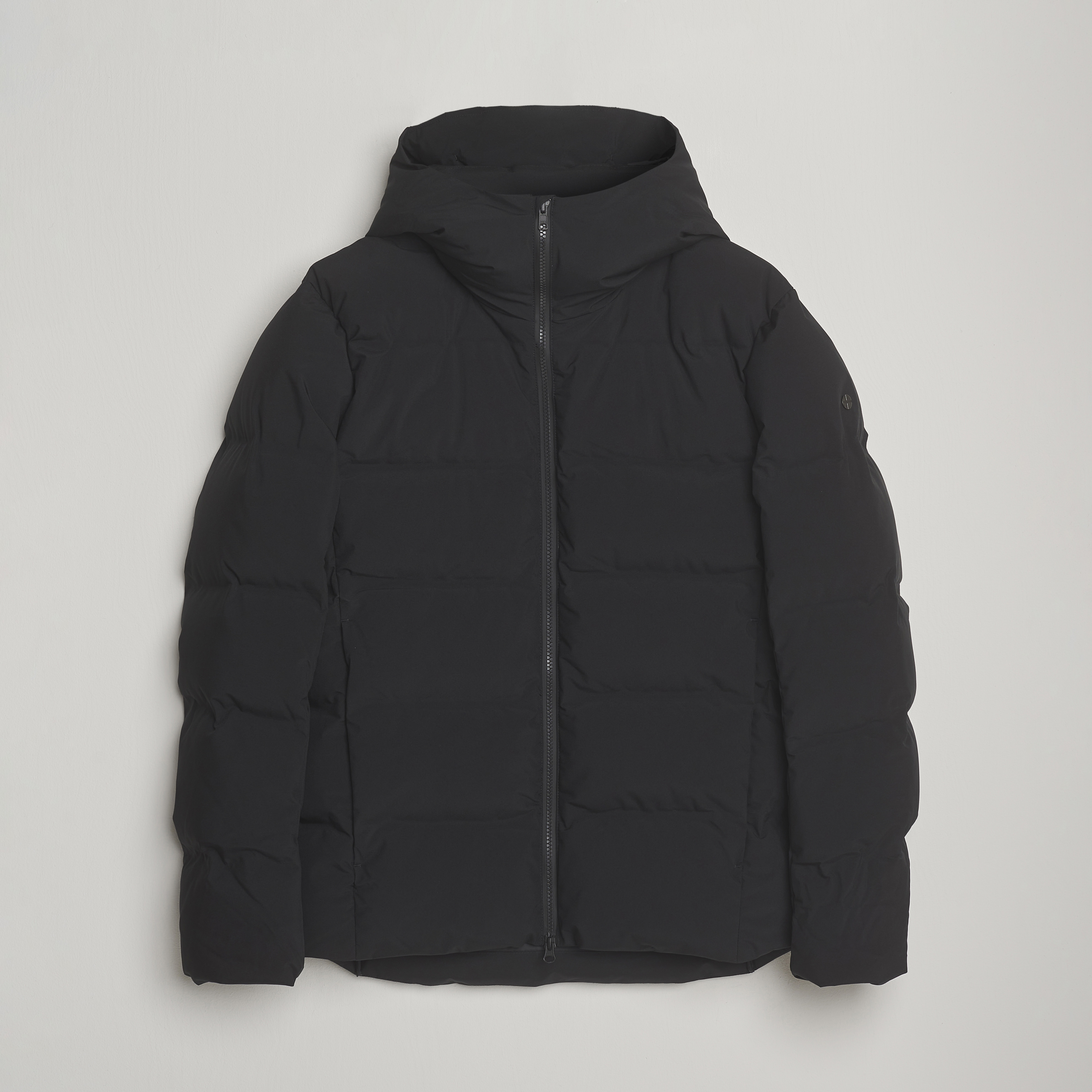 Scandinavian Edition Torrent II Hooded Puffer Jacket Onyx at CareOfCarl.com